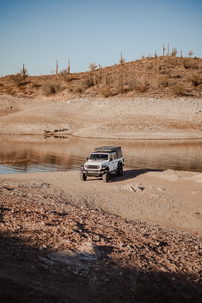 Blizzard | 2024 Jeep Gladiator Truck Camper - Arizona Camper Van | RV ...